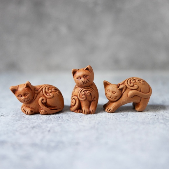 Unmarked | Accents | Set Of 3 Terracotta Clay Pottery Cat Figurines ...